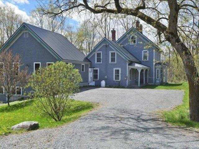 4 bedroom, Fairfield VT 05448 104792114