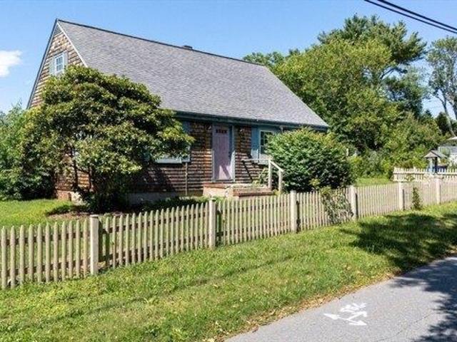4 bedroom, Fairhaven MA 02719 104761237
