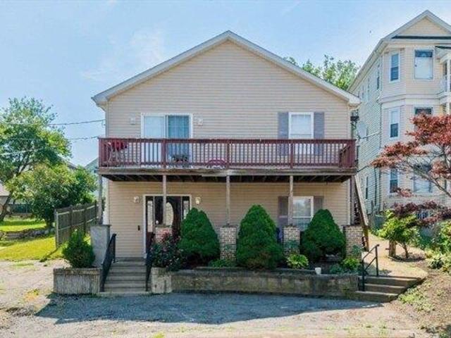 4 bedroom, Fall River MA 02723 104010149