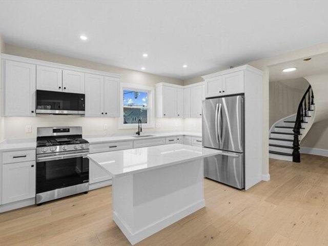 4 bedroom, Fall River MA 02720 104851854