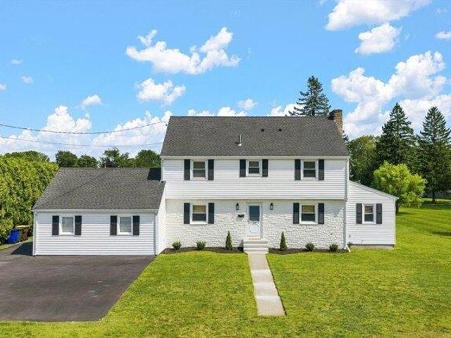 4 bedroom, Fall River MA 02720 105058994