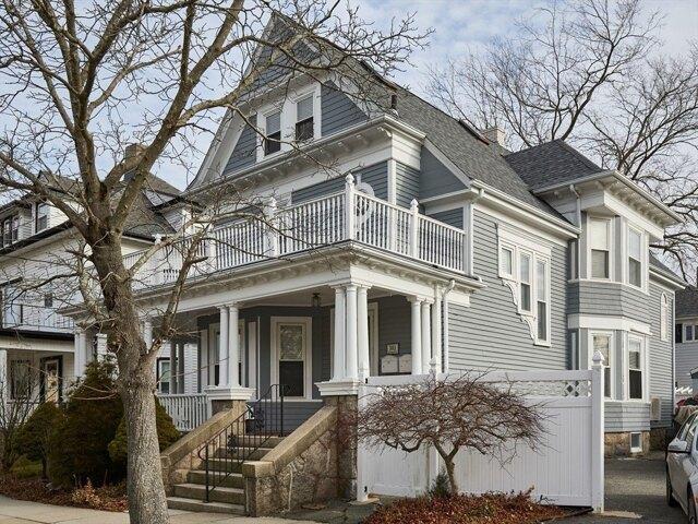 4 bedroom, Fall River MA 02720 105095253