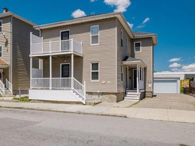4 bedroom, Fall River MA 02721 104478028
