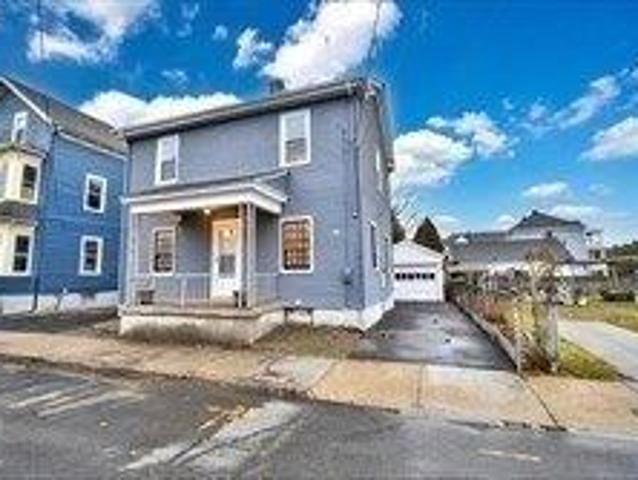 4 bedroom, Fall River MA 02724 102118988