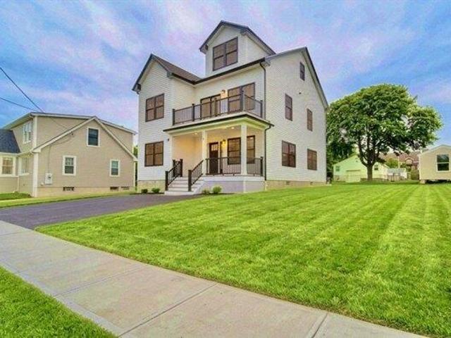 4 bedroom, Fall River MA 02724 104852912