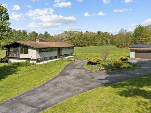 4 bedroom, Falmouth ME 04105 104235450