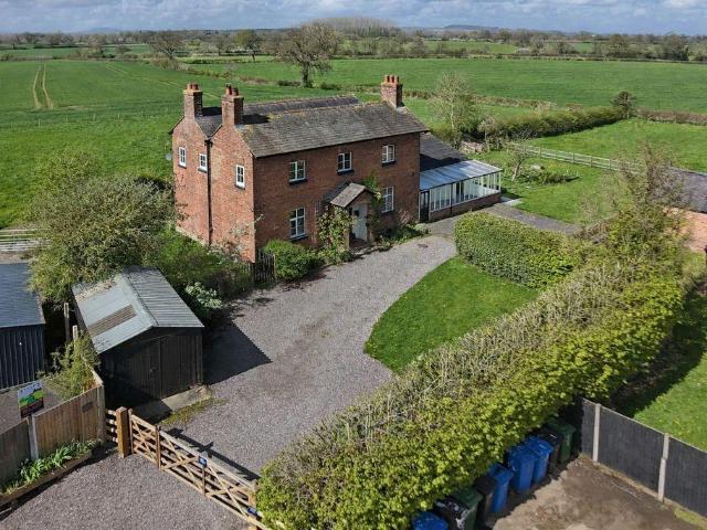 4 bedroom farm house to rent