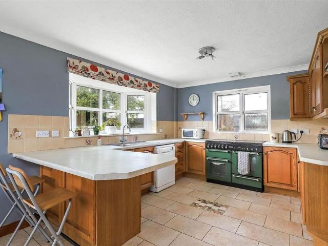 4 bedroom farm house to rent