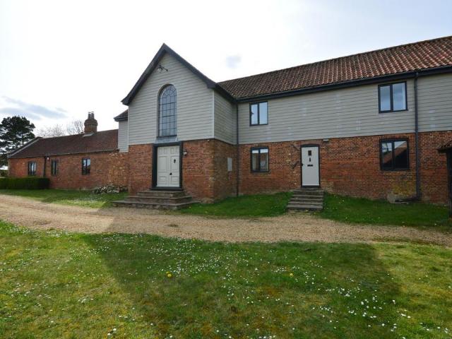 4 bedroom farm house to rent