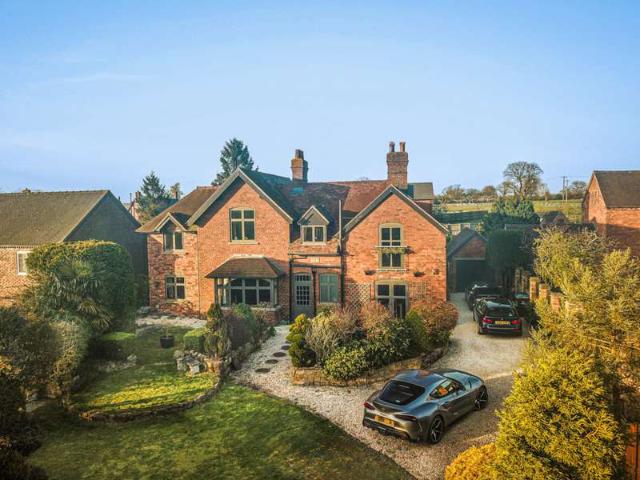4 Bedroom Farm House Character Property