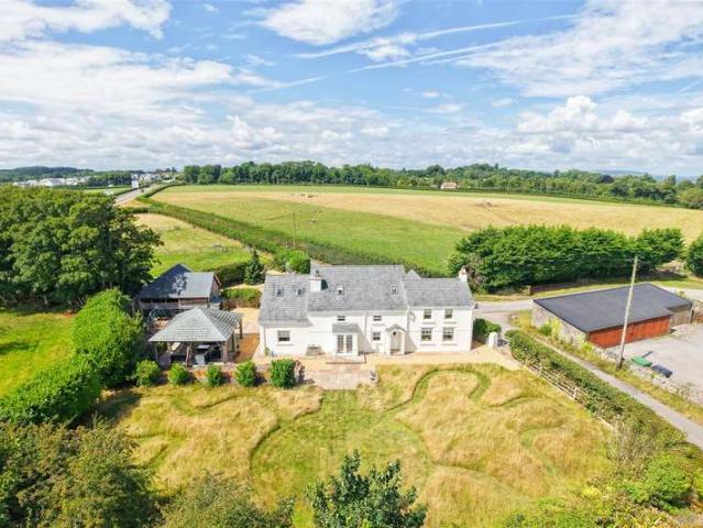 4 Bedroom Farm House Character Property