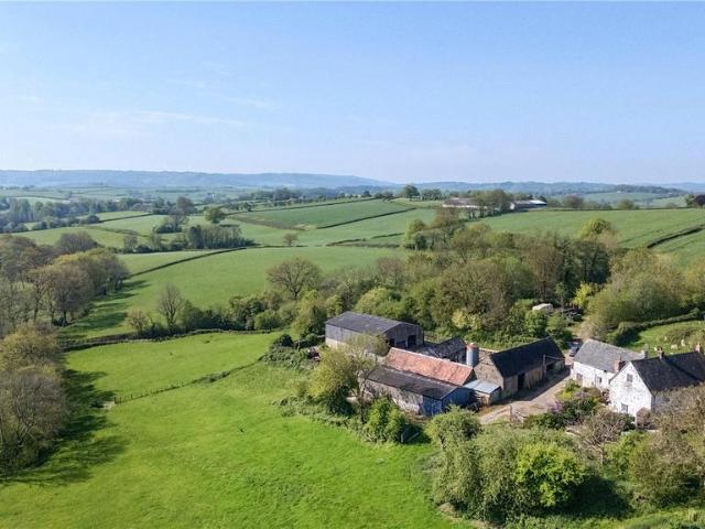 4 bedroom farm house for sale