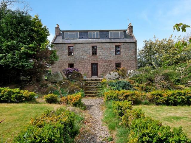 4 bedroom farm house for sale