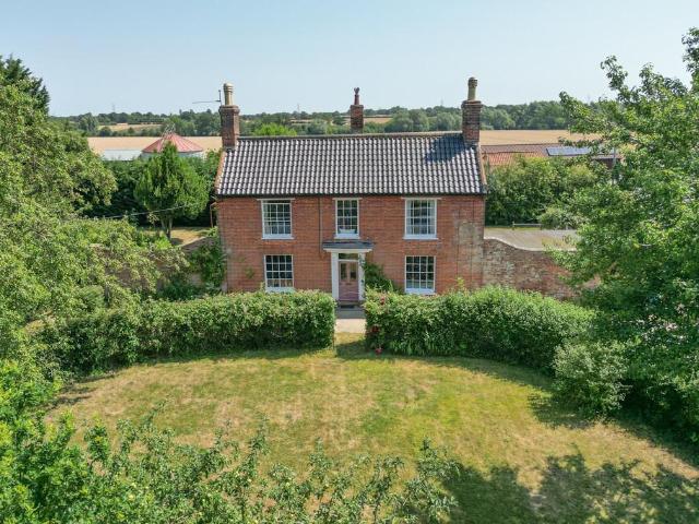 4 bedroom farm house for sale
