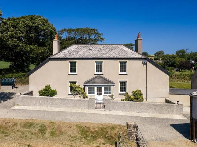 4 bedroom farm house for sale