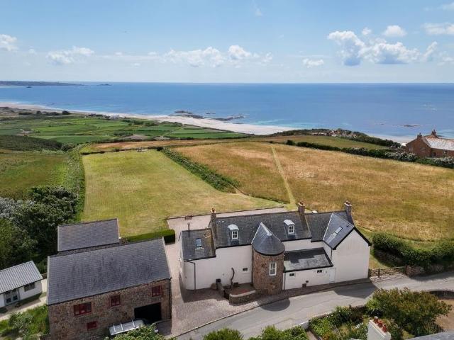 4 bedroom farm house for sale