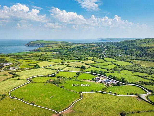 4 bedroom farm house for sale