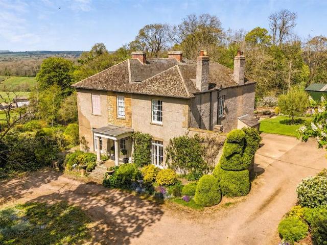 4 bedroom farm house for sale