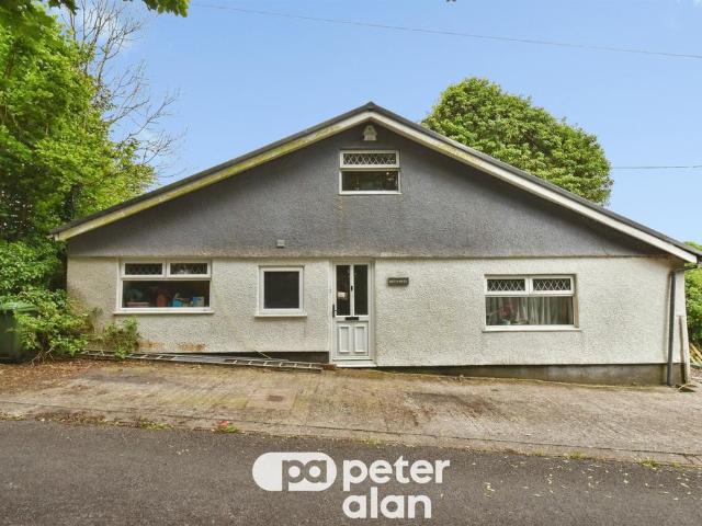 4 bedroom farm house for sale