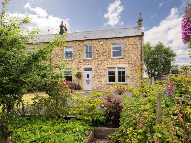 4 bedroom farm house for sale