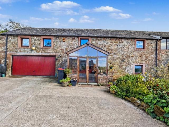 4 bedroom farm house for sale