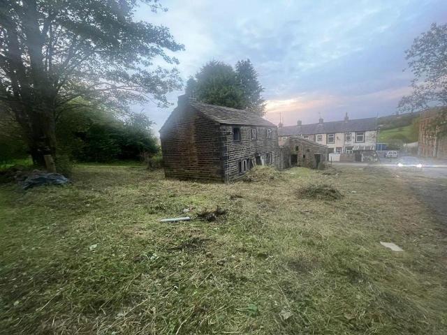 2 bedroom farm house for sale