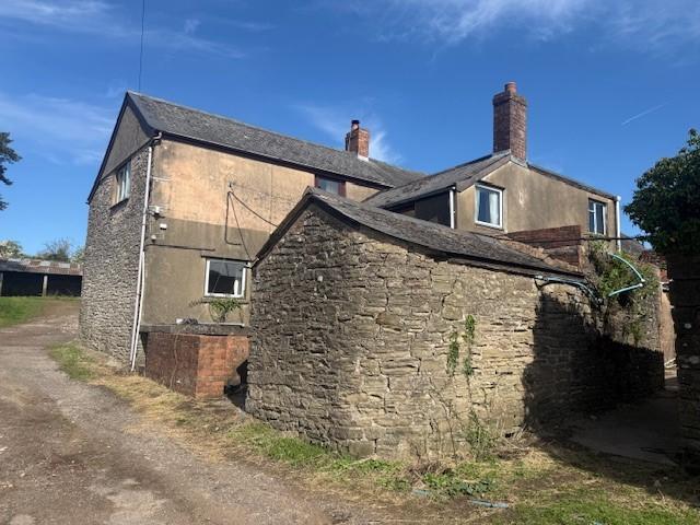4 bedroom farm house for sale