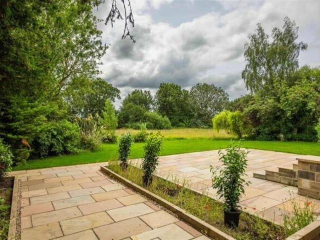 4 bedroom farm house for sale in Bayton Lane, Horsforth, Leeds, LS18