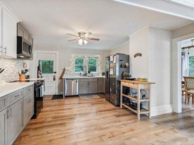 4 bedroom, Farmingdale ME 04344 105107747