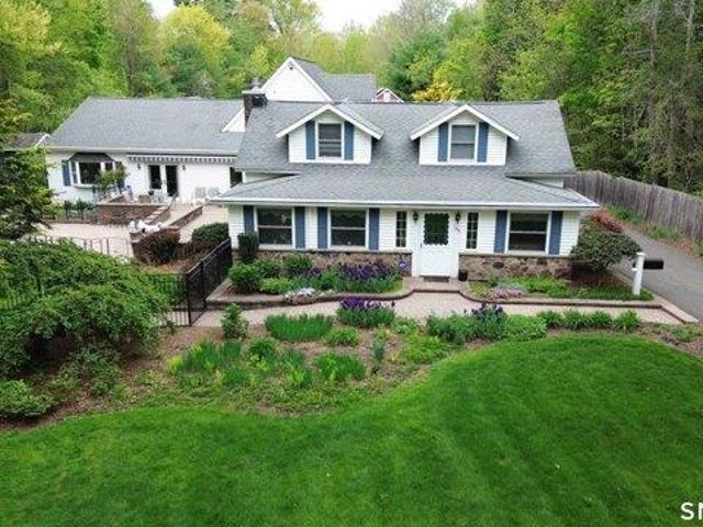 4 bedroom, Farmington CT 06085 102284559