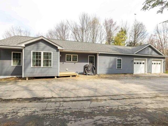 4 bedroom, Farmington ME 04938 102318504