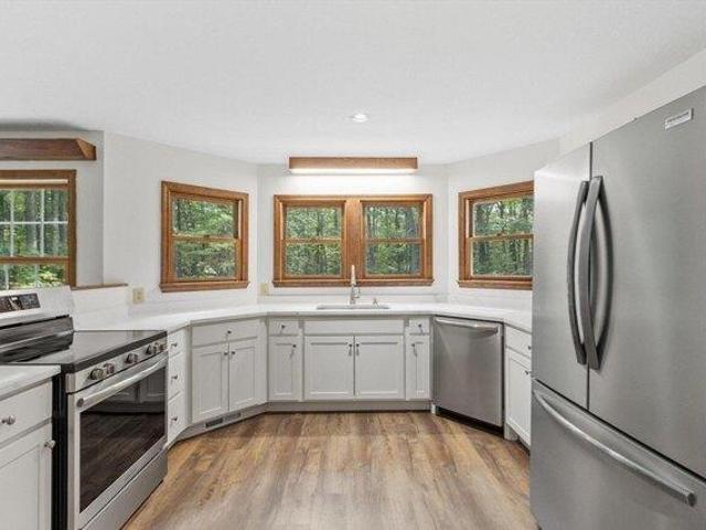 4 bedroom, Fitchburg MA 01420 105083005