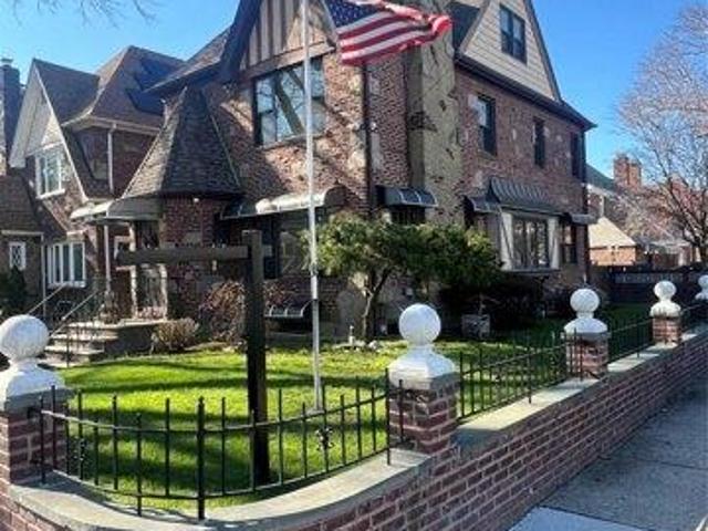 4 bedroom, Flushing NY 11358 103620305