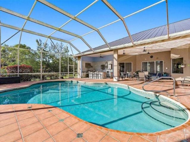 4 bedroom, FL FL 102587885