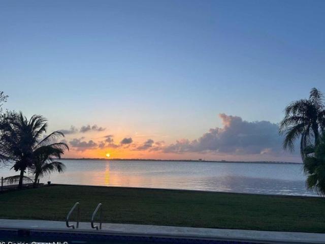 4 bedroom, FL FL 102659045