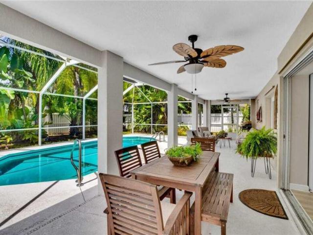 4 bedroom, FL FL 102660895
