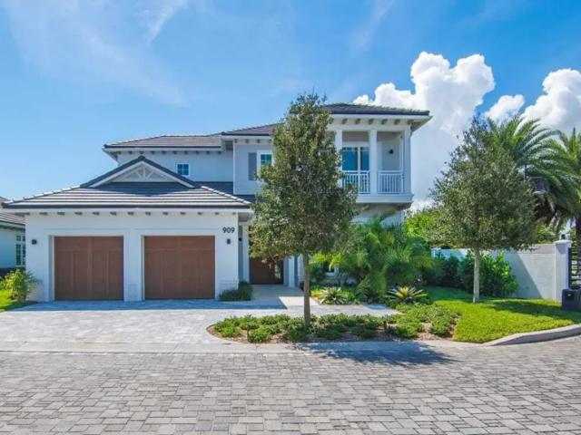 4 bedroom, FL FL 102795064
