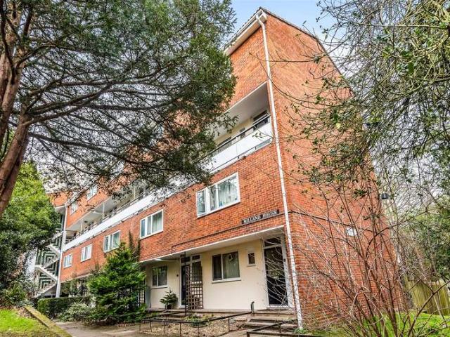 4 Bedroom Flat