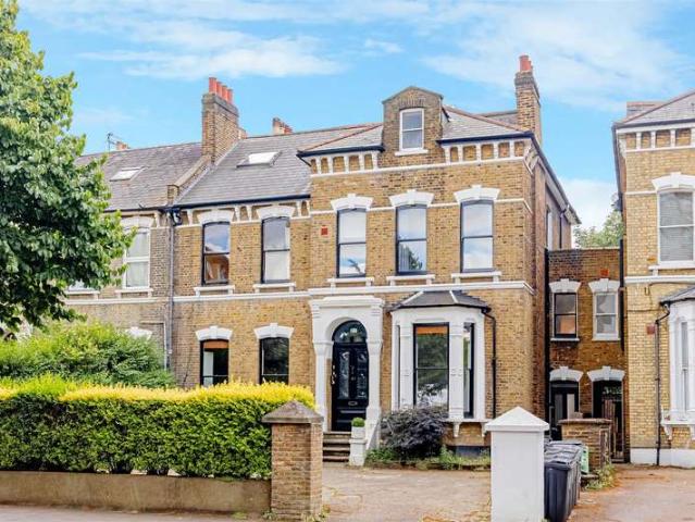 4 Bedroom Flat
