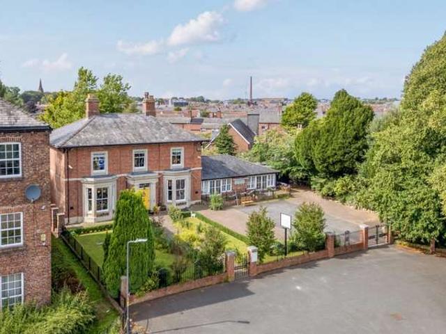 4 Bedroom Flat