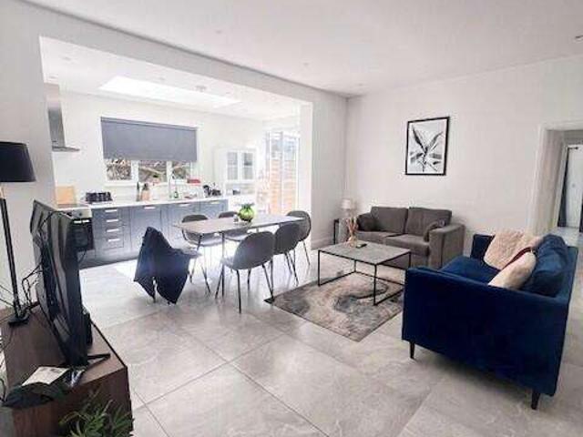 4 Bedroom Flat