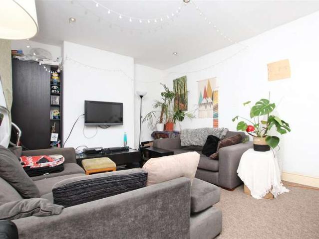 4 Bedroom Flat
