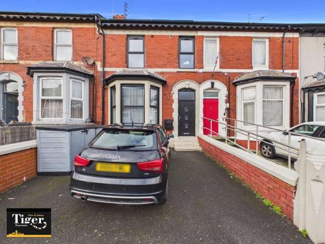 4 Bedroom Flat