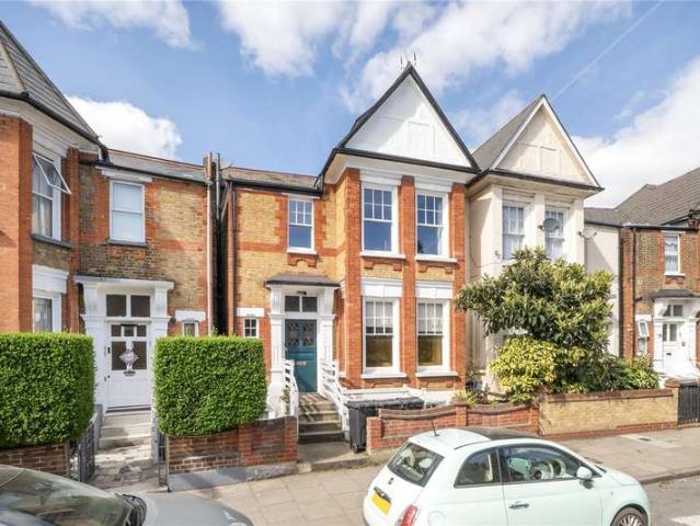 4 Bedroom Flat