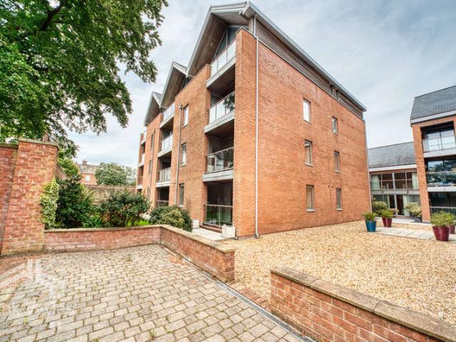 4 Bedroom Flat