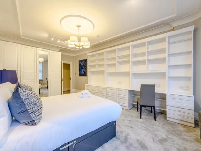 4 Bedroom Flat