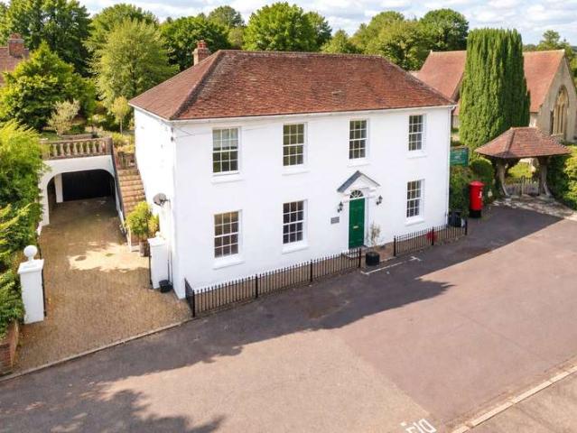 4 Bedroom Flat