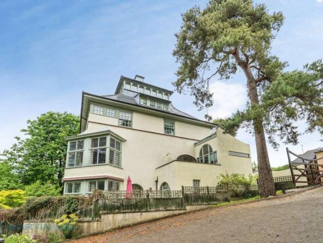 4 Bedroom Flat