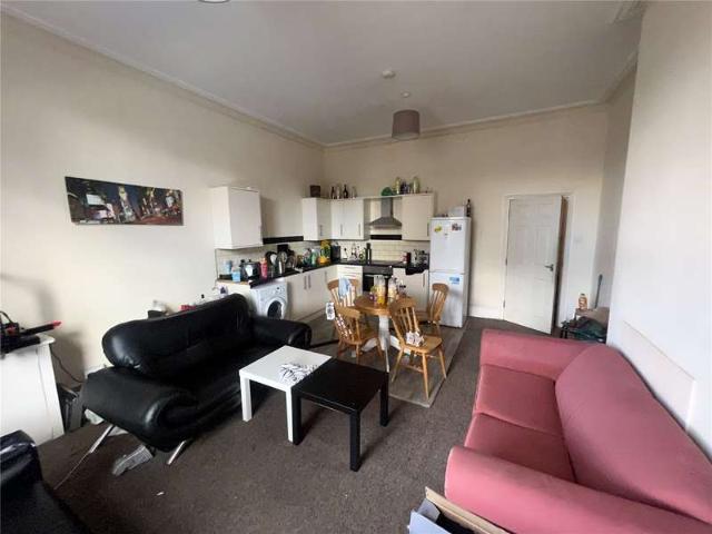 4 Bedroom Flat