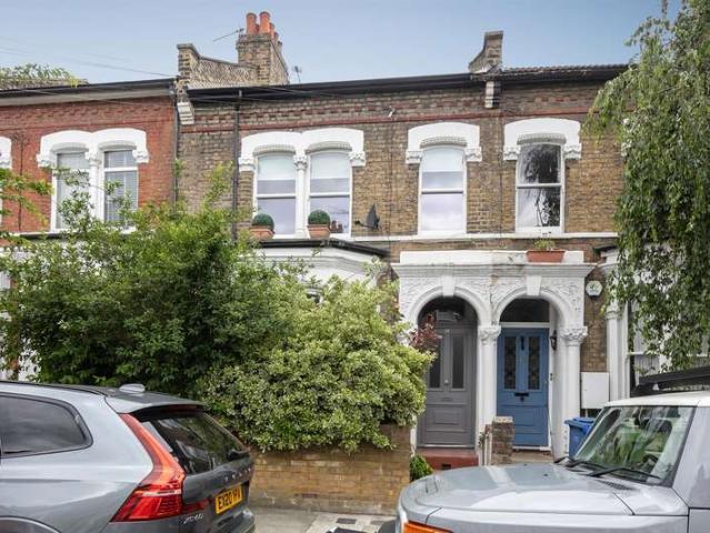 4 Bedroom Flat